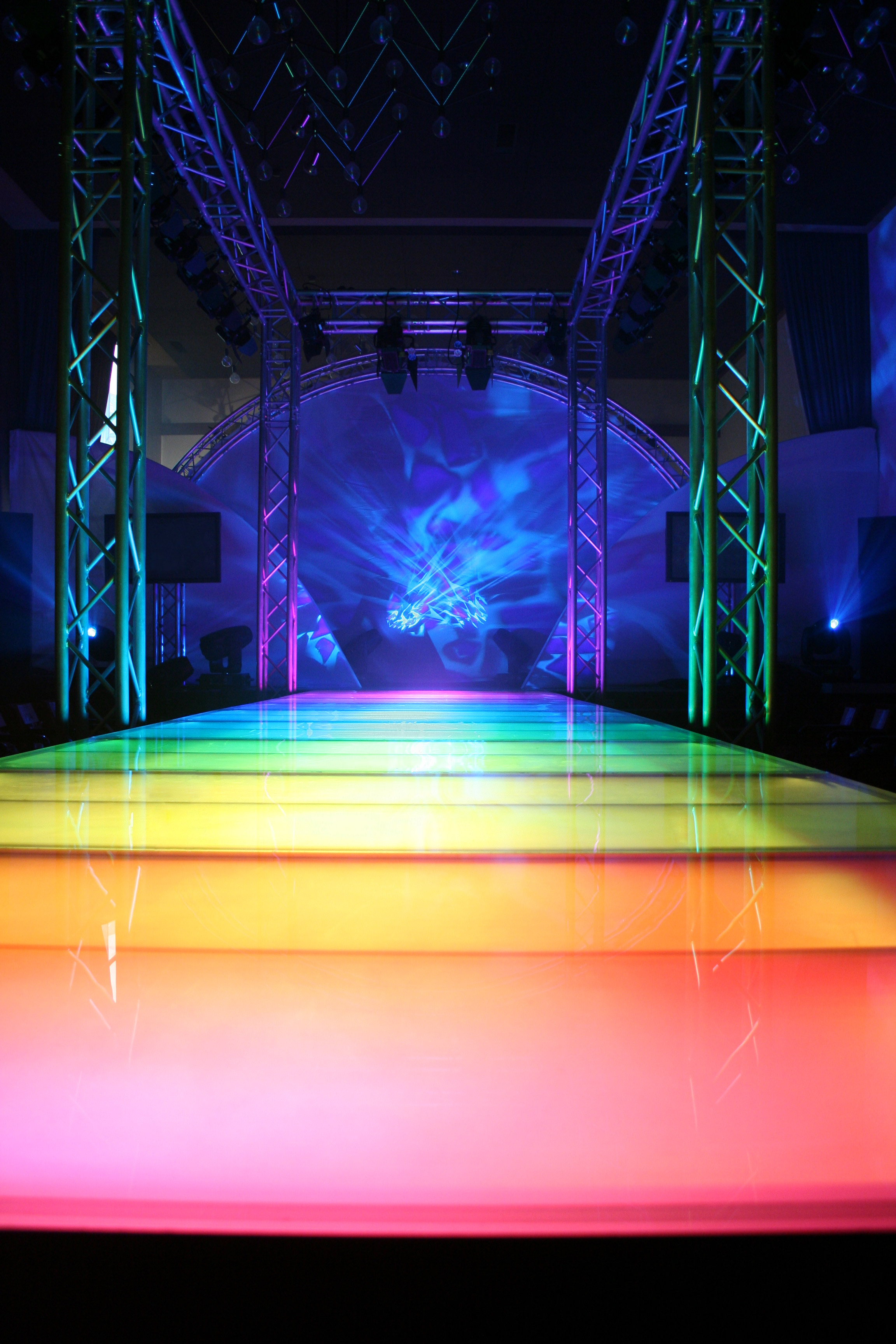 Nivtec Plexiglas Podeste, Bühnenelement & Podeste - 5868599212 mieten ...