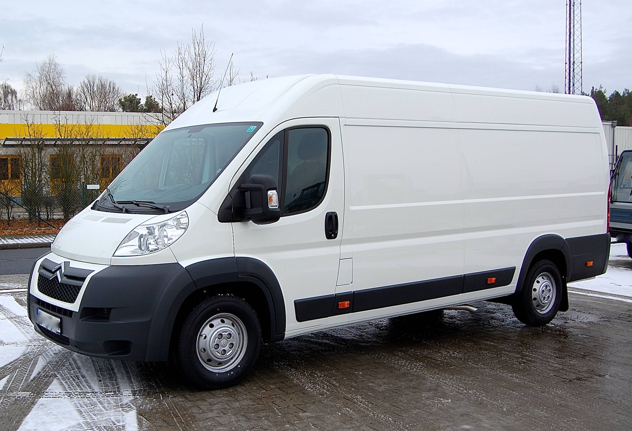 Citroen Jumper 35+L4H2 Maxilang, Transporter - 1892503381 mieten ...