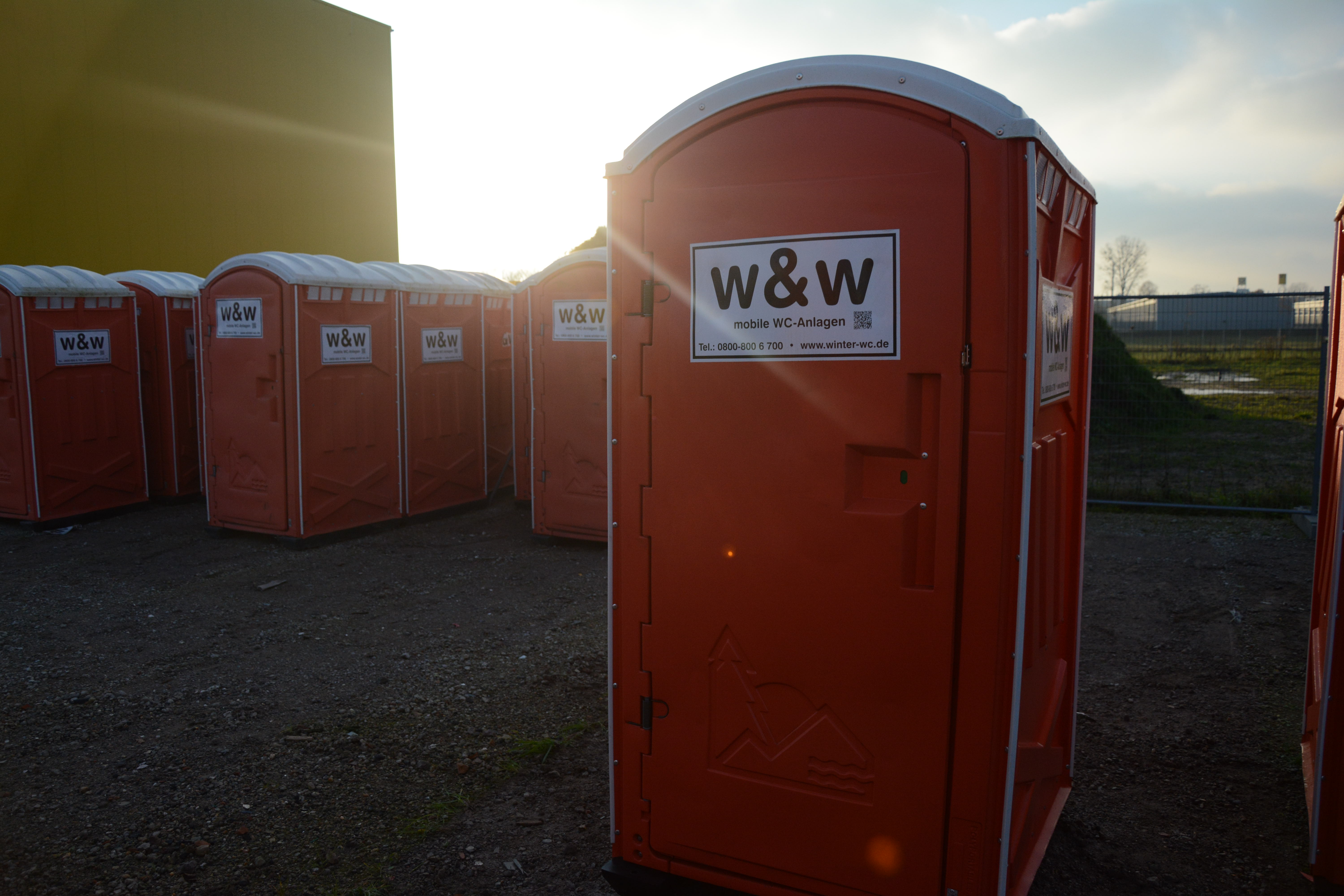 Toiletten-Kabine mit Handwaschbecken, Mobile Toiletten - 4164808853 ...