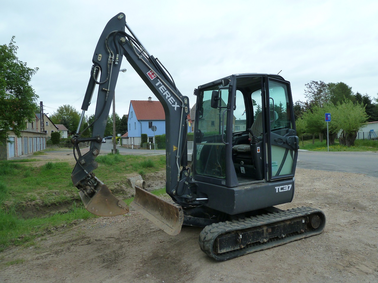 Bagger 3,5 t, Minibagger - 3389224266 mieten | Erento.com